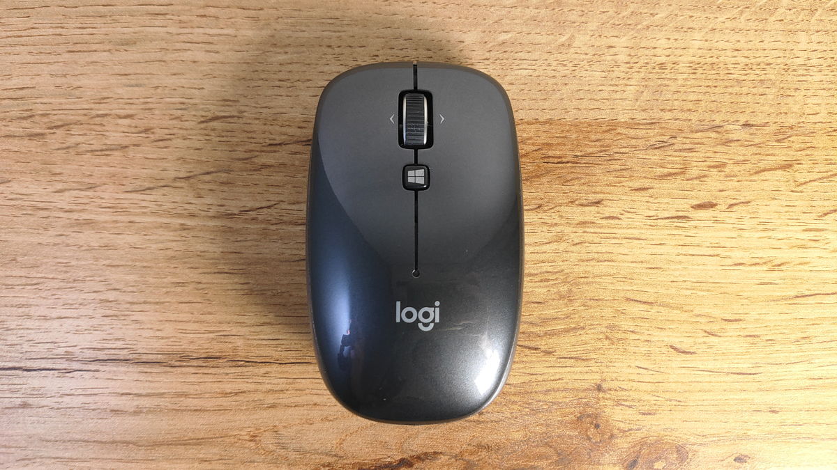 What Is a Left-Handed Mouse? Features, Differences from Right-Handed ...